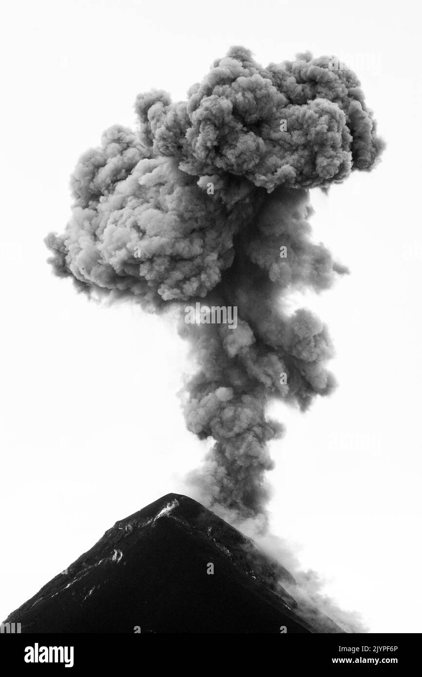 Volcán de Fuego (Volcano of fire) eruption, Sierra Madre de Chiapas ...