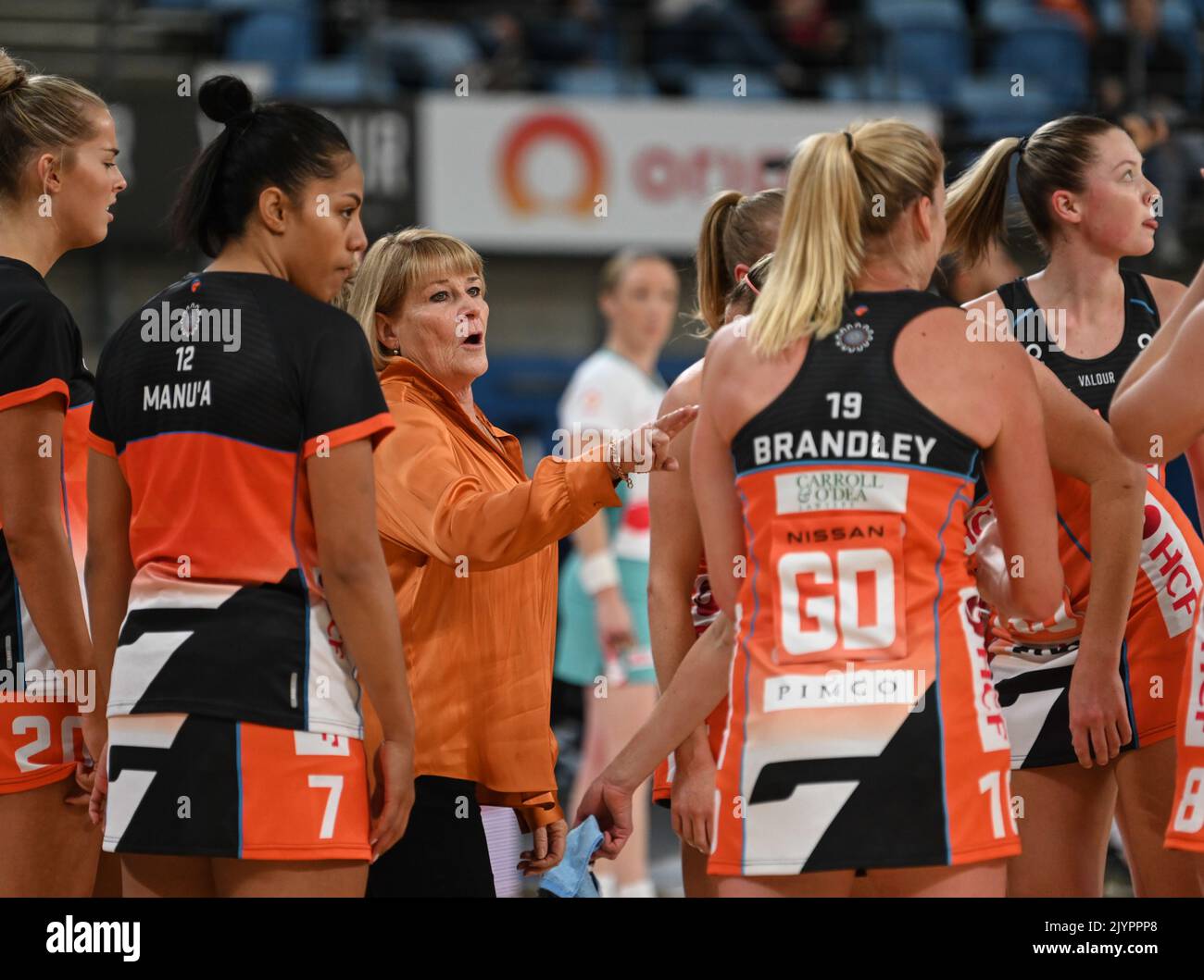Giants Coach Julie Fitzgerald speaks to her team during the Round 7 ...