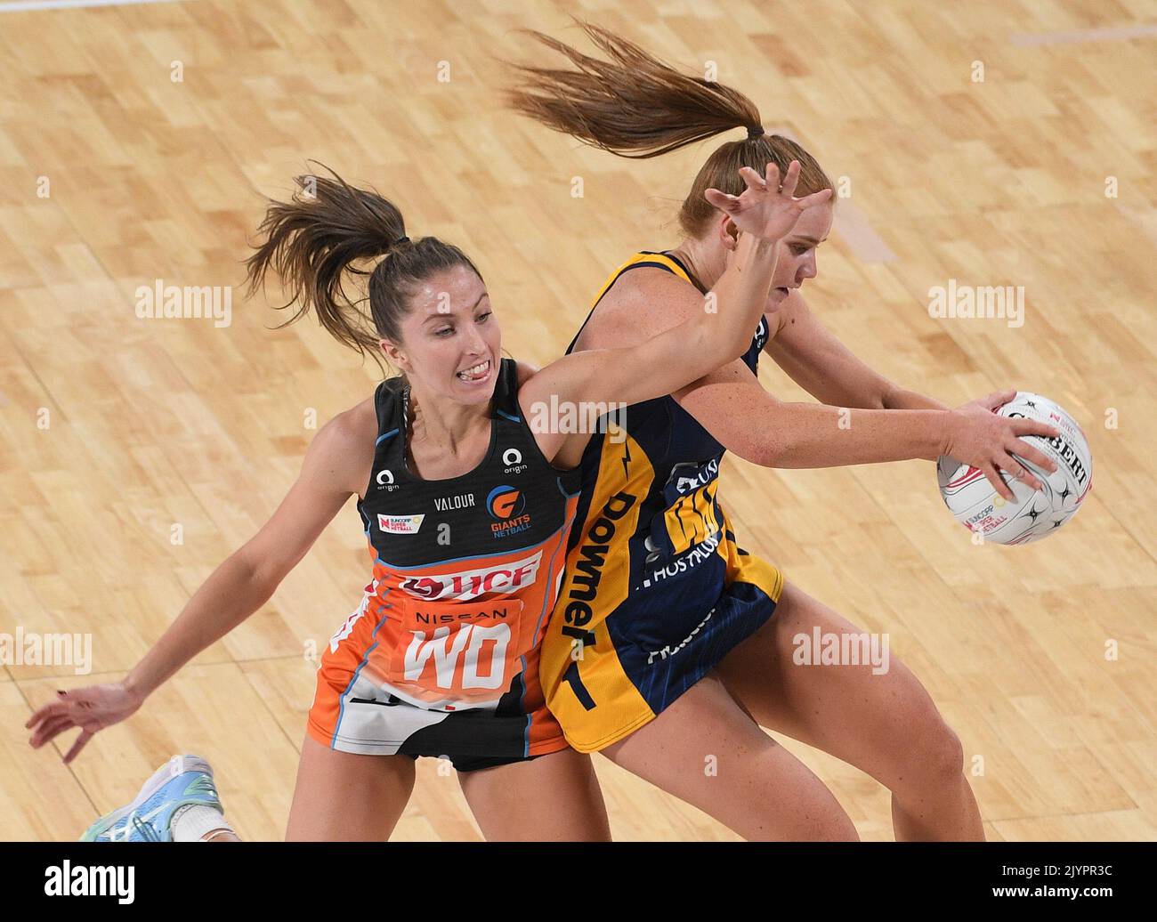 Amy Parmenter of the Giants and Steph Wood of the Lightning during the ...