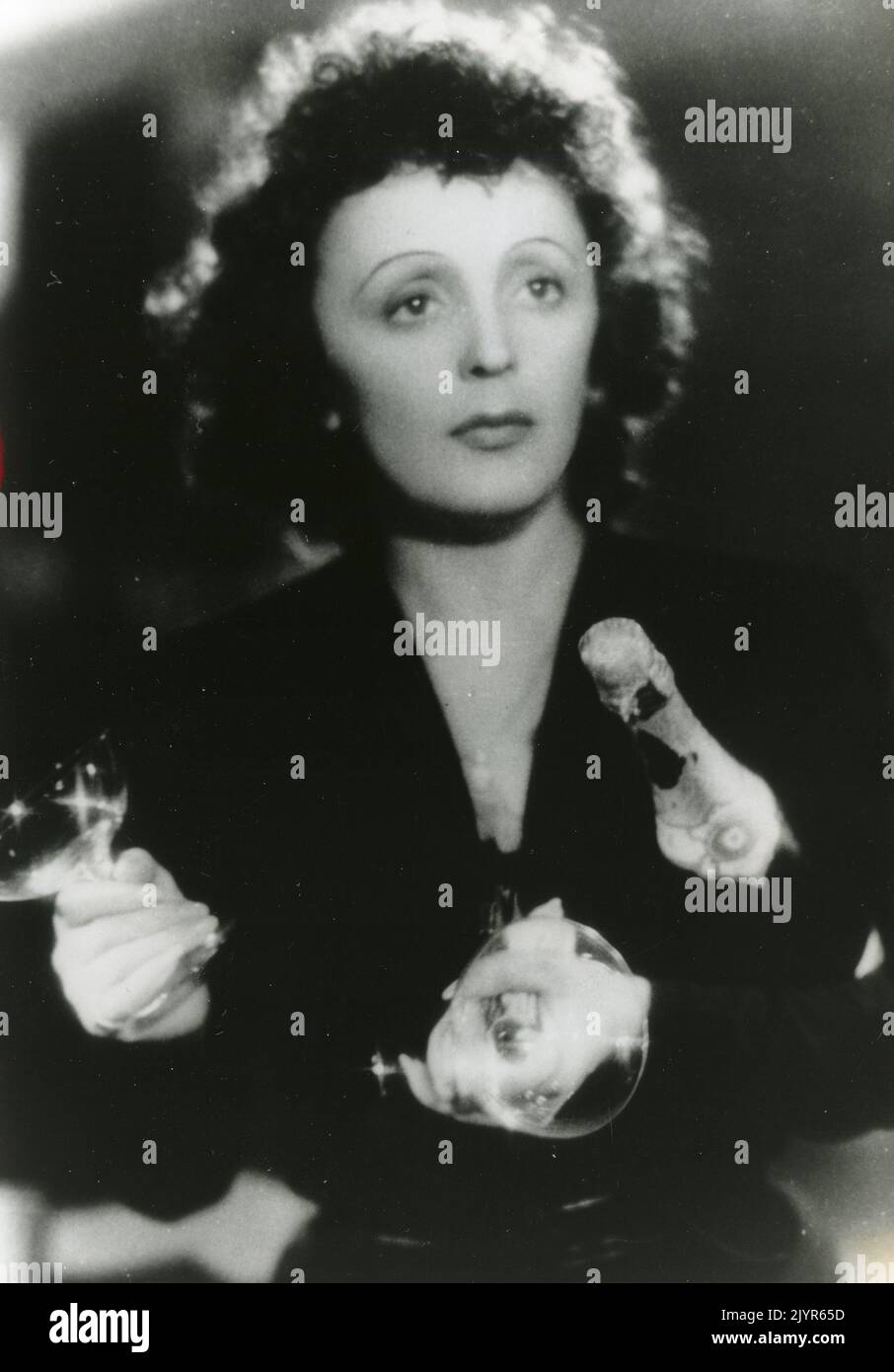 Etoile sans lumiere 1946 hi-res stock photography and images - Alamy