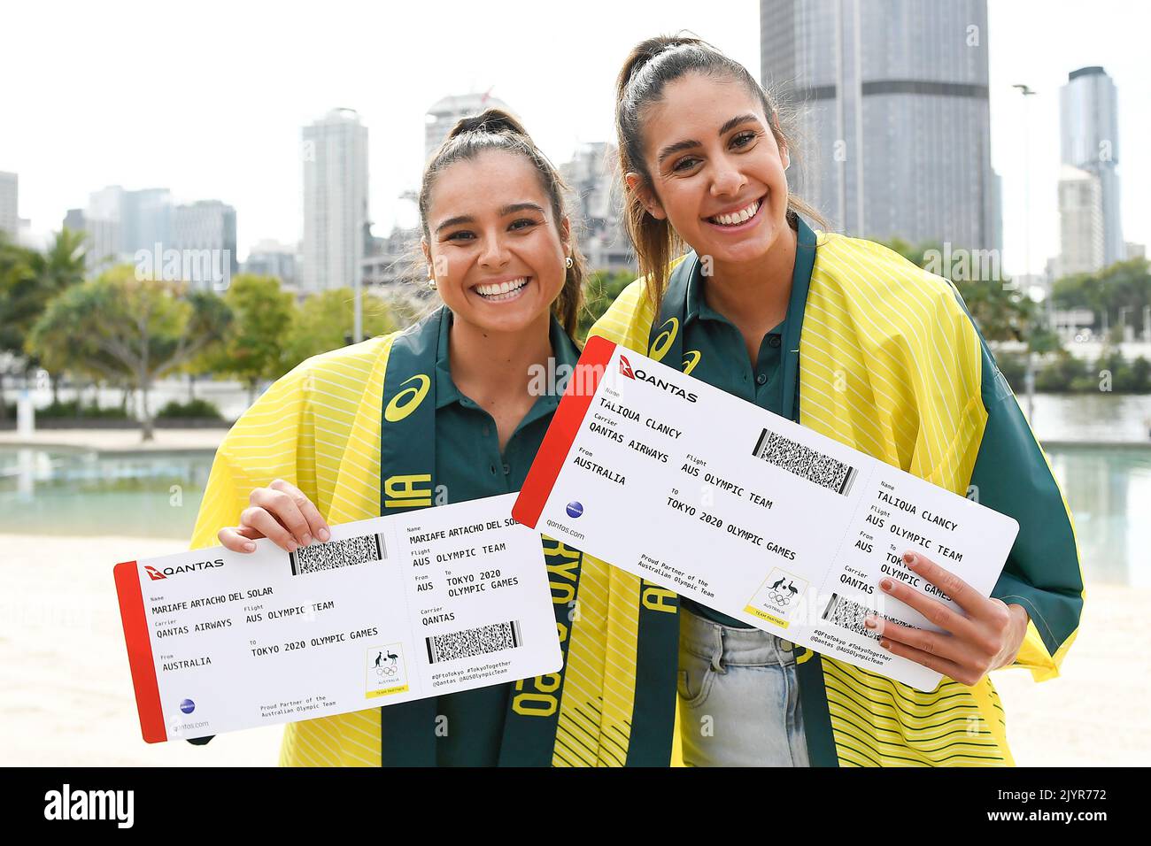 Mariafe Artacho del Solar (left) and Taliqua Clancy pose with their ...