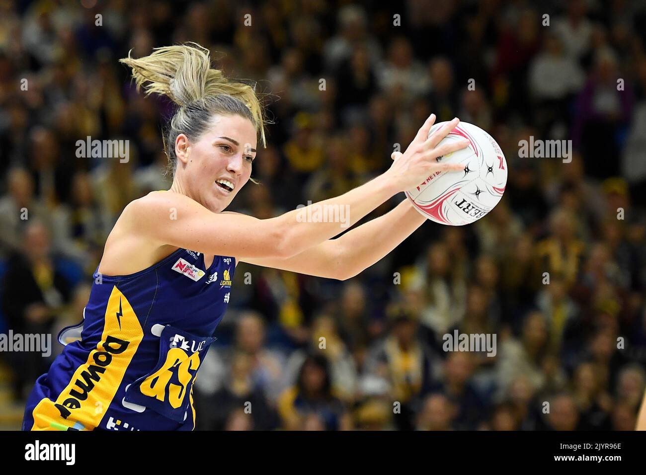 Cara Koenen of the Lightning in action during the Super Netball Round 8 ...