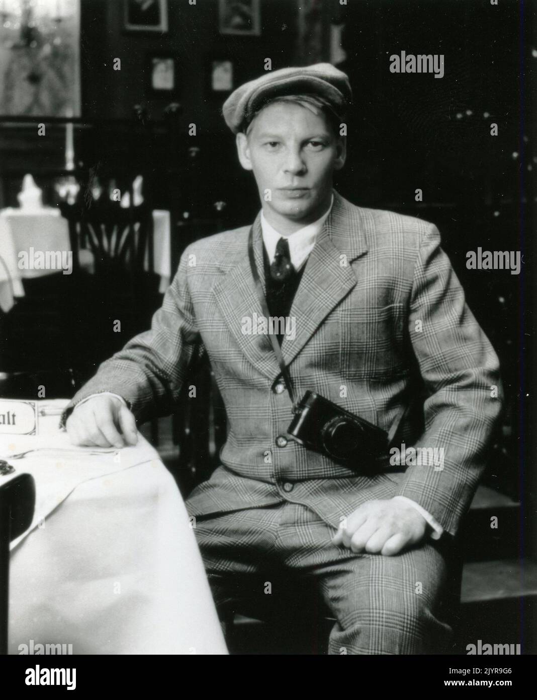 Gloomy sunday 1999 film hi-res stock photography and images - Alamy