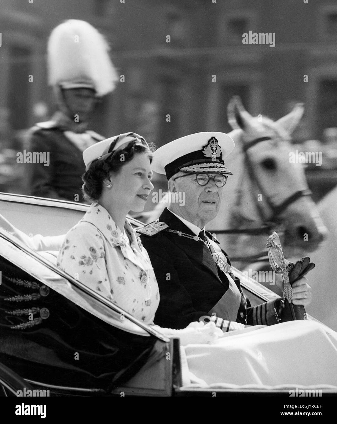 Sweden queen elizabeth ii 1956 hi-res stock photography and images - Alamy