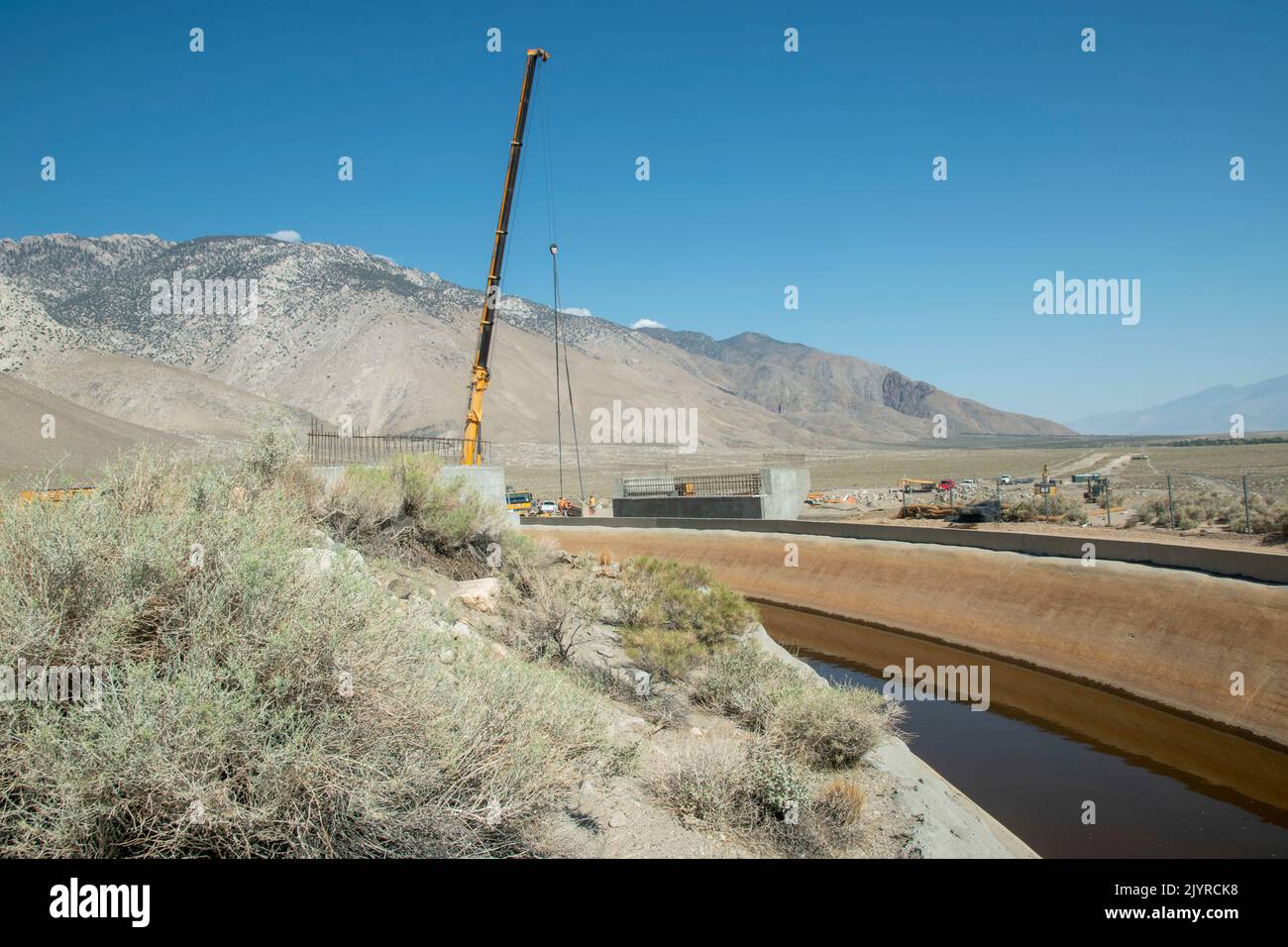 This road project near Olancha in Inyo County, CA, USA is building a ...