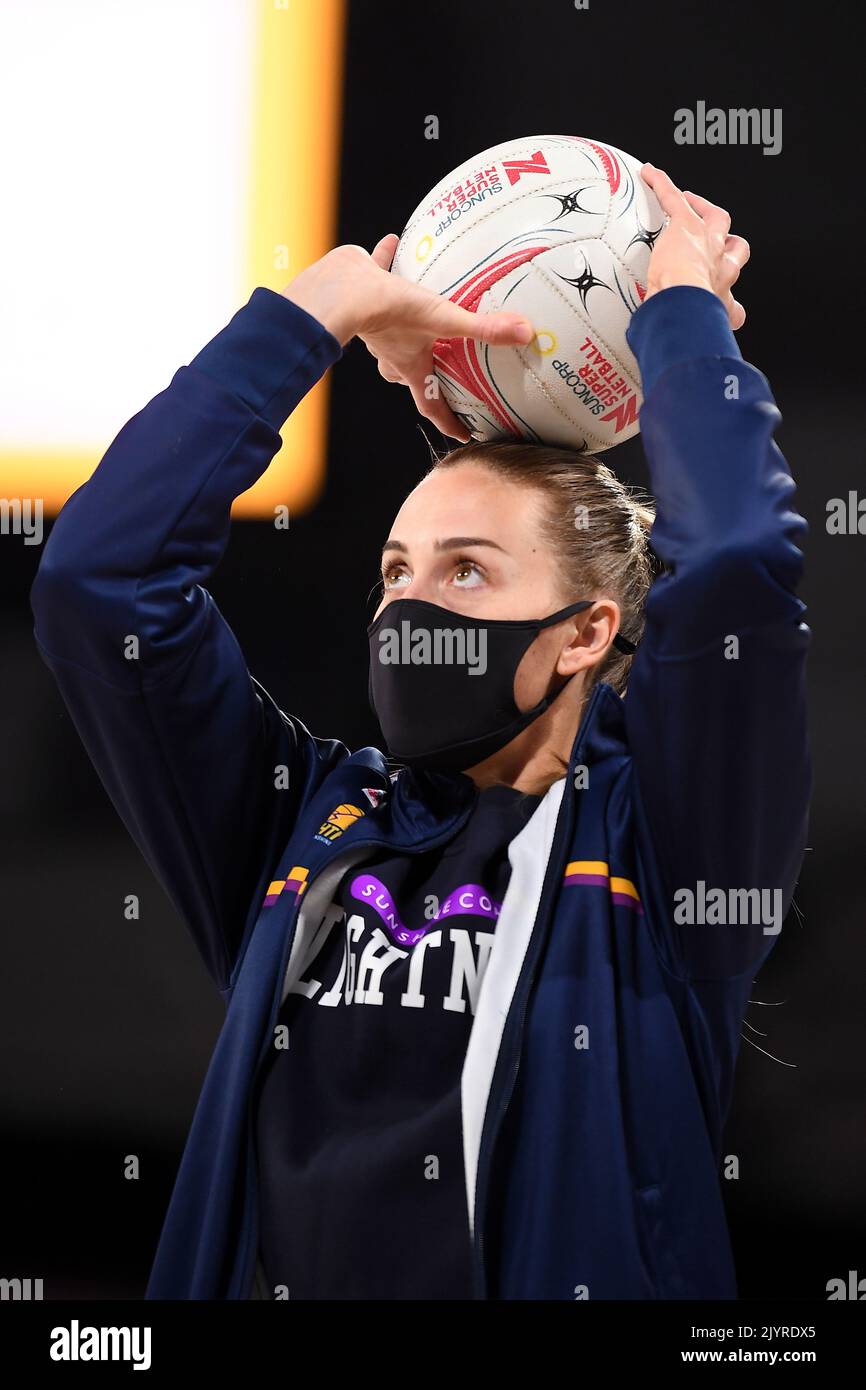 Cara Koenen of the Lightning warms up ahead of the Super Netball Round ...
