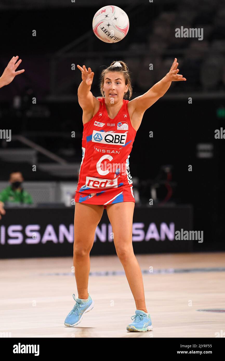 Jess Anstiss of the Fever (centre) in action during the Round 9 Super ...