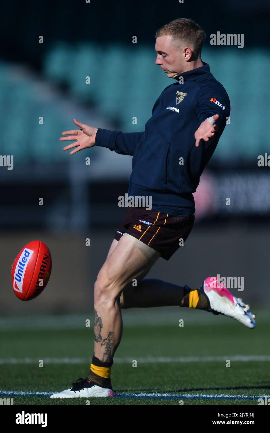 James Worpel of Hawthorn warms up ahead of the AFL Round 17Êmatch ...