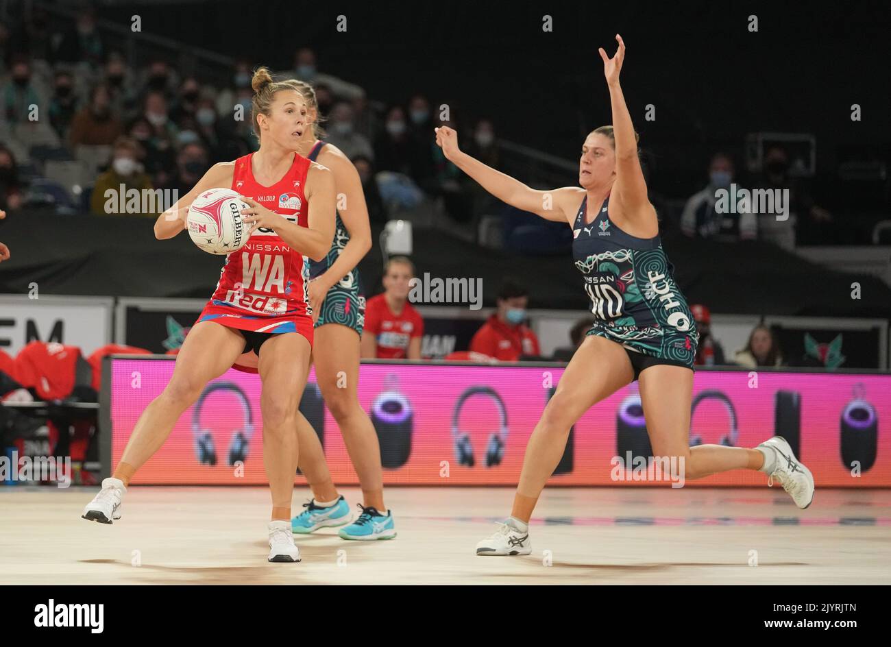 Paige Hadley of the Swifts competes for the ball during the Super ...