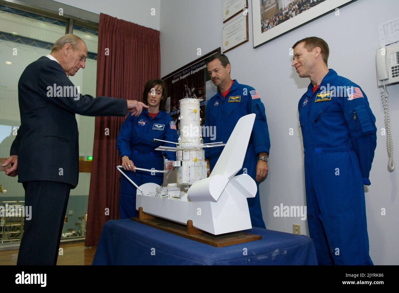 Sts 125 hi-res stock photography and images - Alamy
