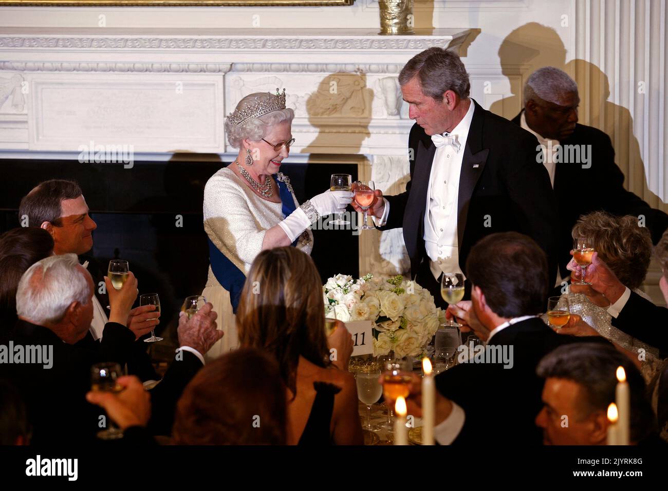 Queen Elizabeth II of the United Kingdom offers a toast to President ...