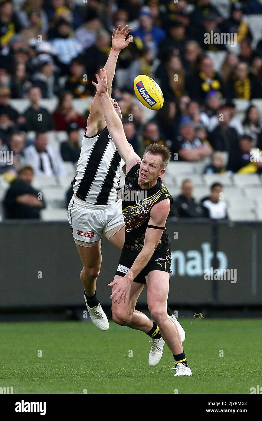 Jack Riewoldt of the tigers attempts a mark during the Round 17 AFL ...