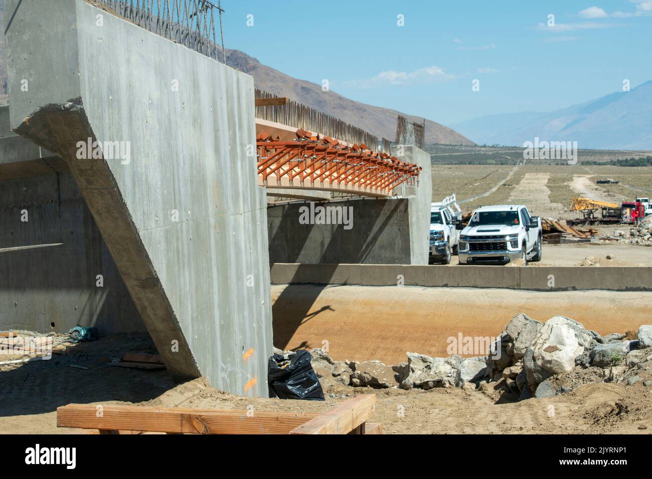 This road project near Olancha in Inyo County, CA, USA is building a ...