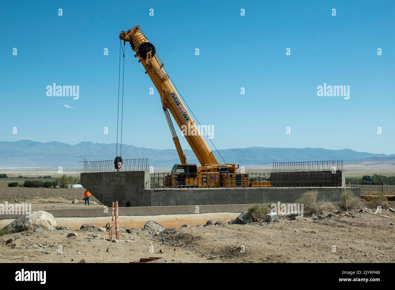 This road project near Olancha in Inyo County, CA, USA is building a ...