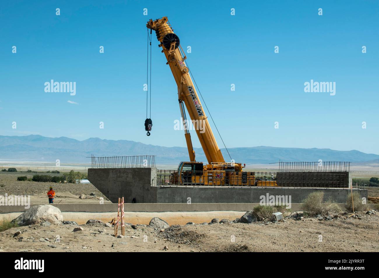 This road project near Olancha in Inyo County, CA, USA is building a ...