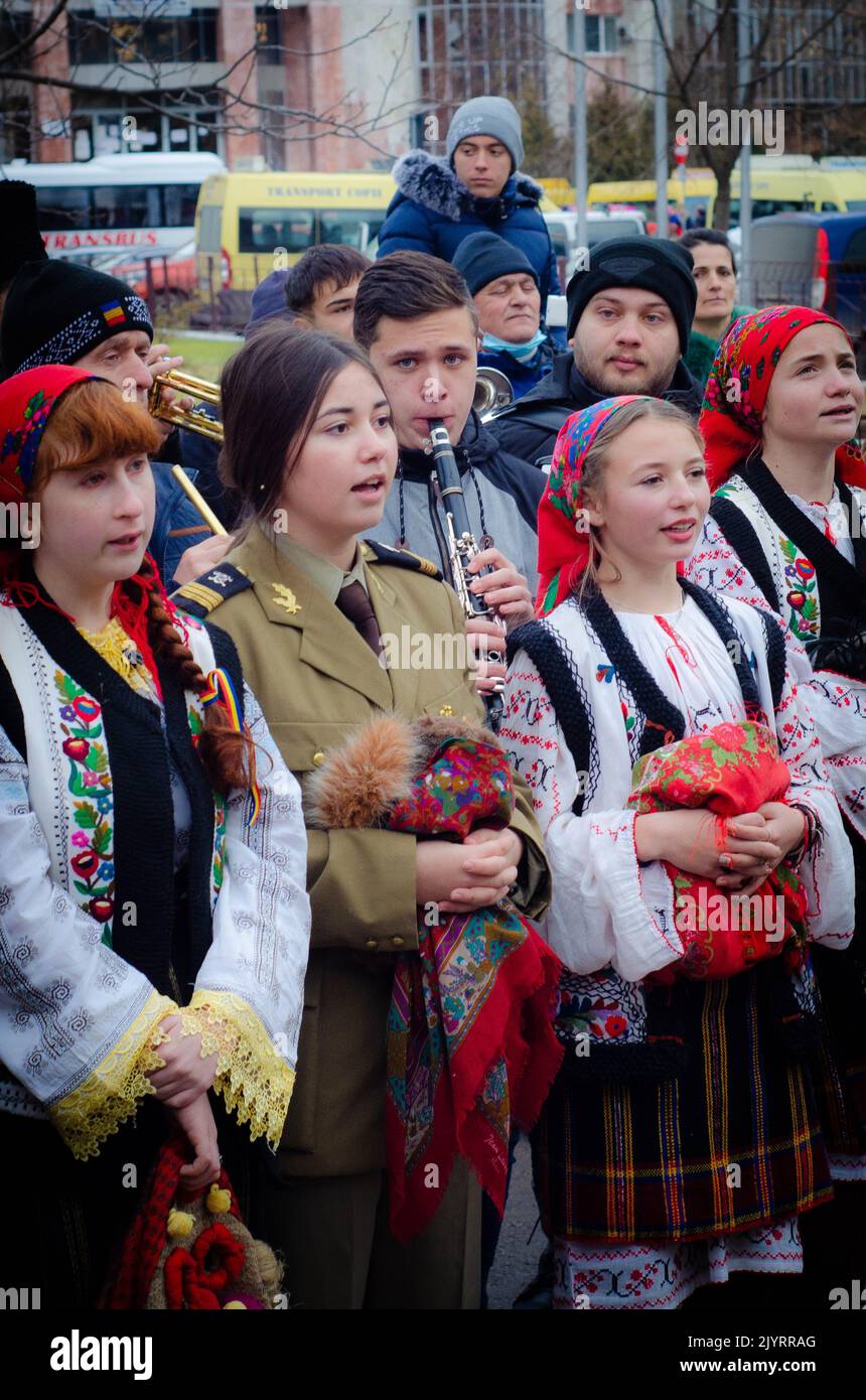 Romanian New Year tradition. New Year Bear Dancing Festival, Botosani ...