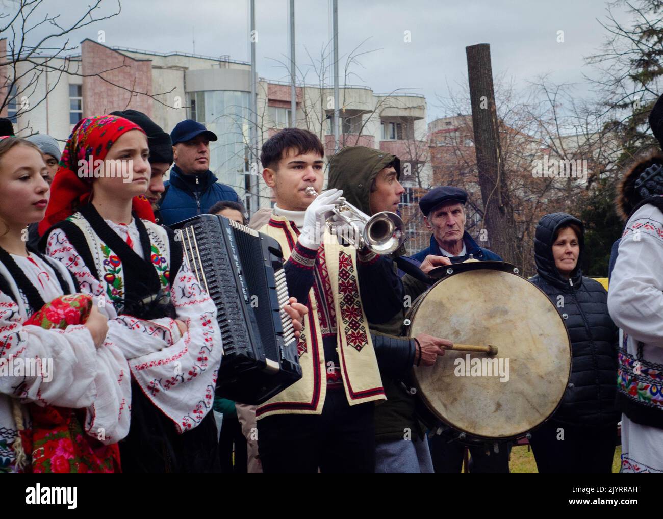 Romanian New Year tradition. New Year Bear Dancing Festival, Botosani ...