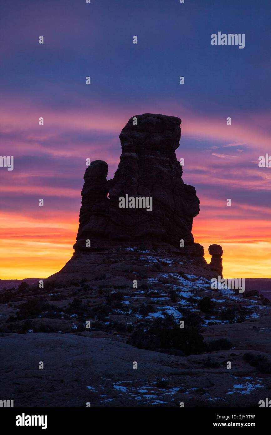 Sandstone rock spire hi-res stock photography and images - Alamy