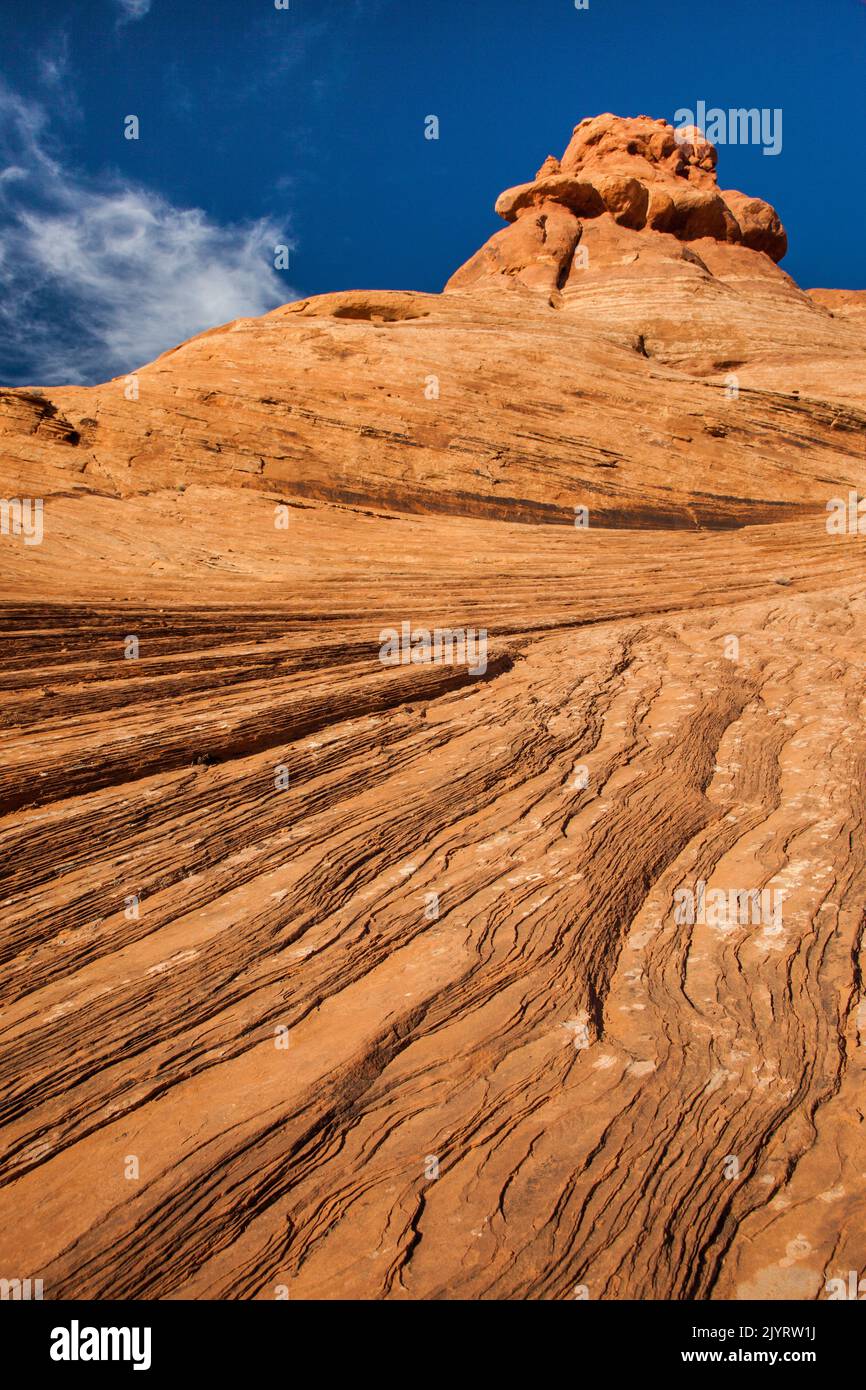 A Navajo sandstone pyramid with extensive crossbedding and Entrada ...