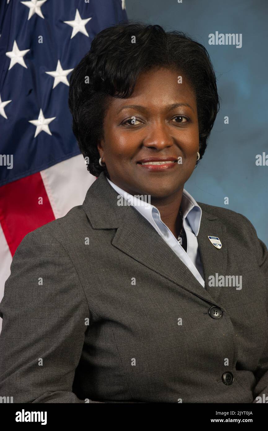 Official portrait of Laura Farrior, Deputy Assistant Inspector General ...