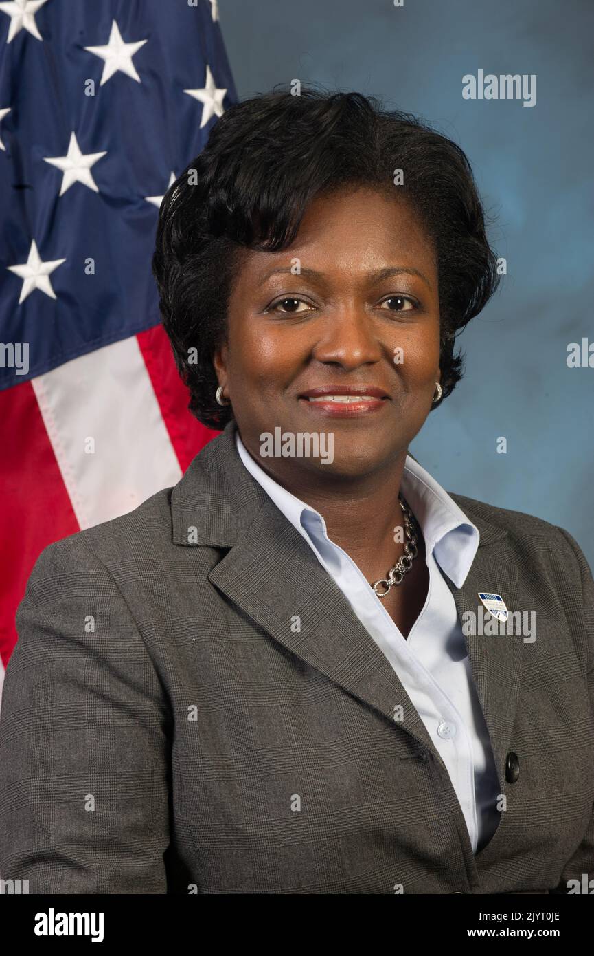 Official portrait of Laura Farrior, Deputy Assistant Inspector General ...