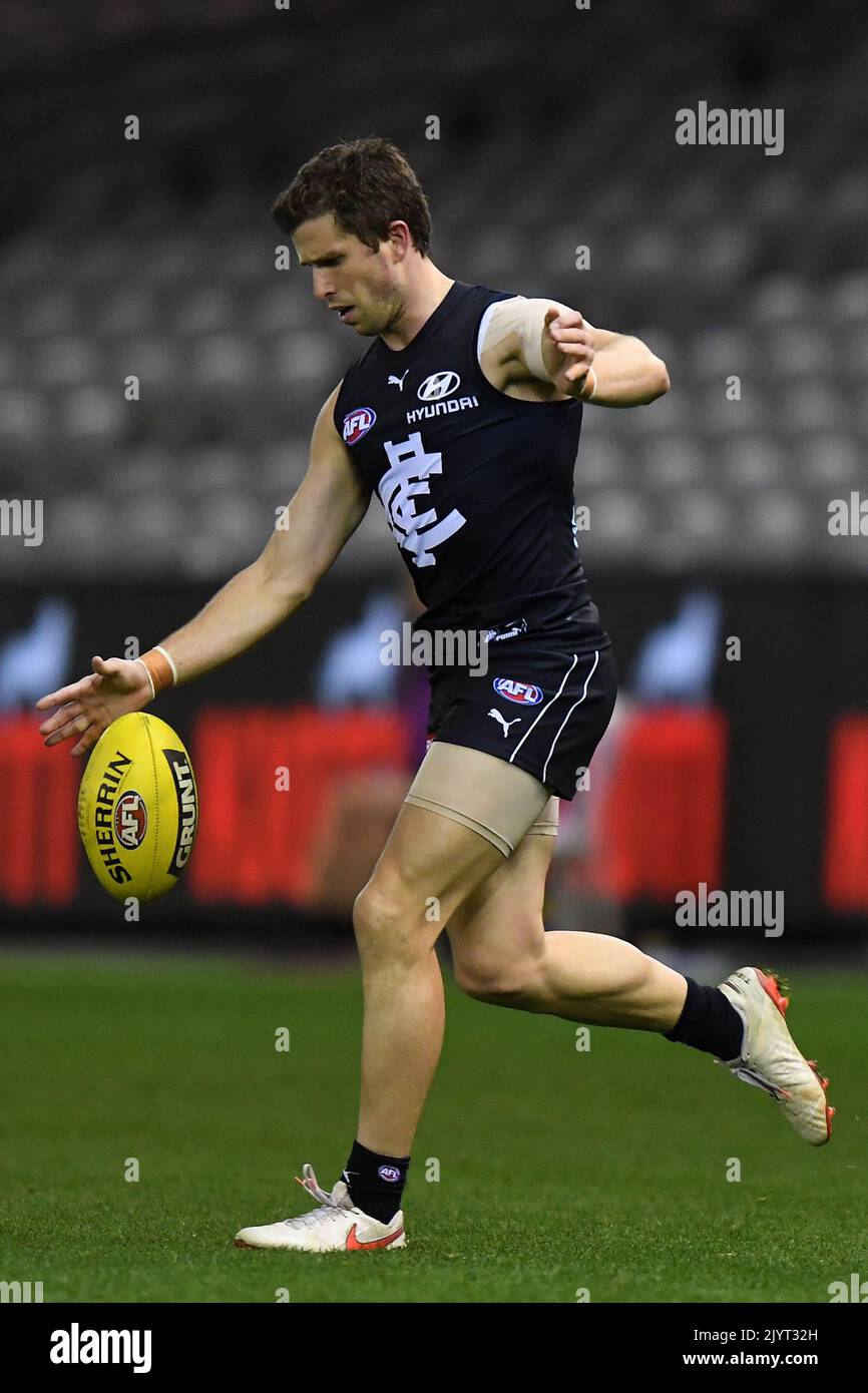 Marc Murphy of Carlton Blues kicks the footy during the AFL Round 19 ...