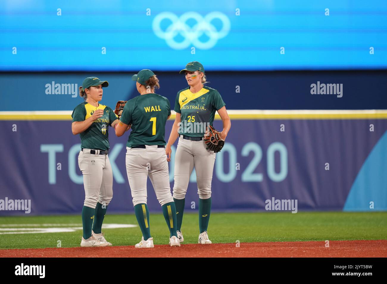(lt-rt) Leigh Godfrey, Jade Wall and Chelsea Forkin of Australia during ...