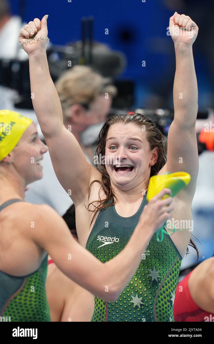 Australia’s 4x100m Medley Relay team member Chelsea Hodges celebrate ...