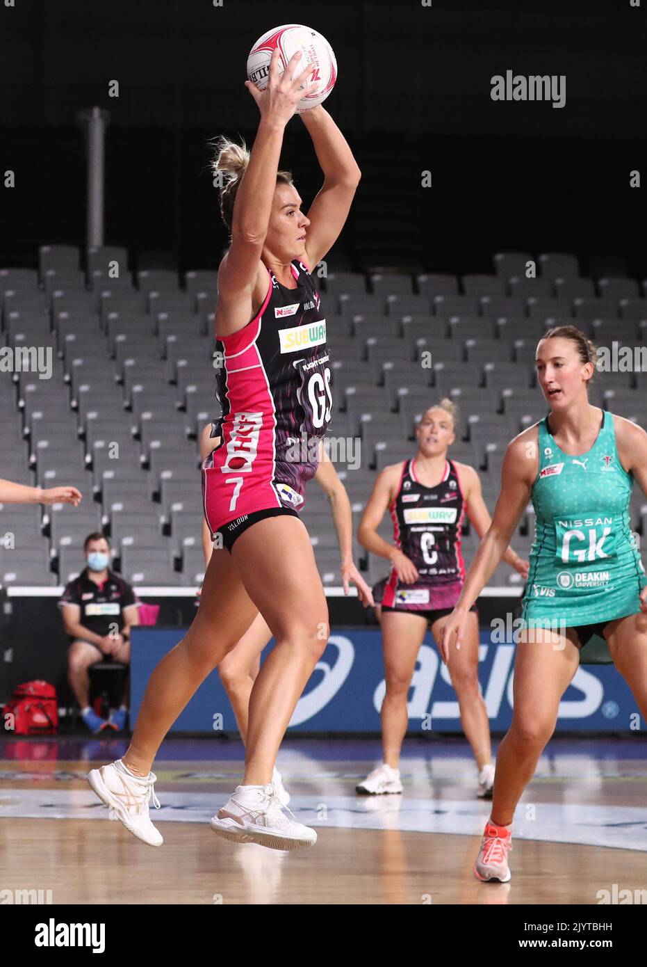 Lenize Potgieter of the Thunderbirds in action during the Super Netball ...