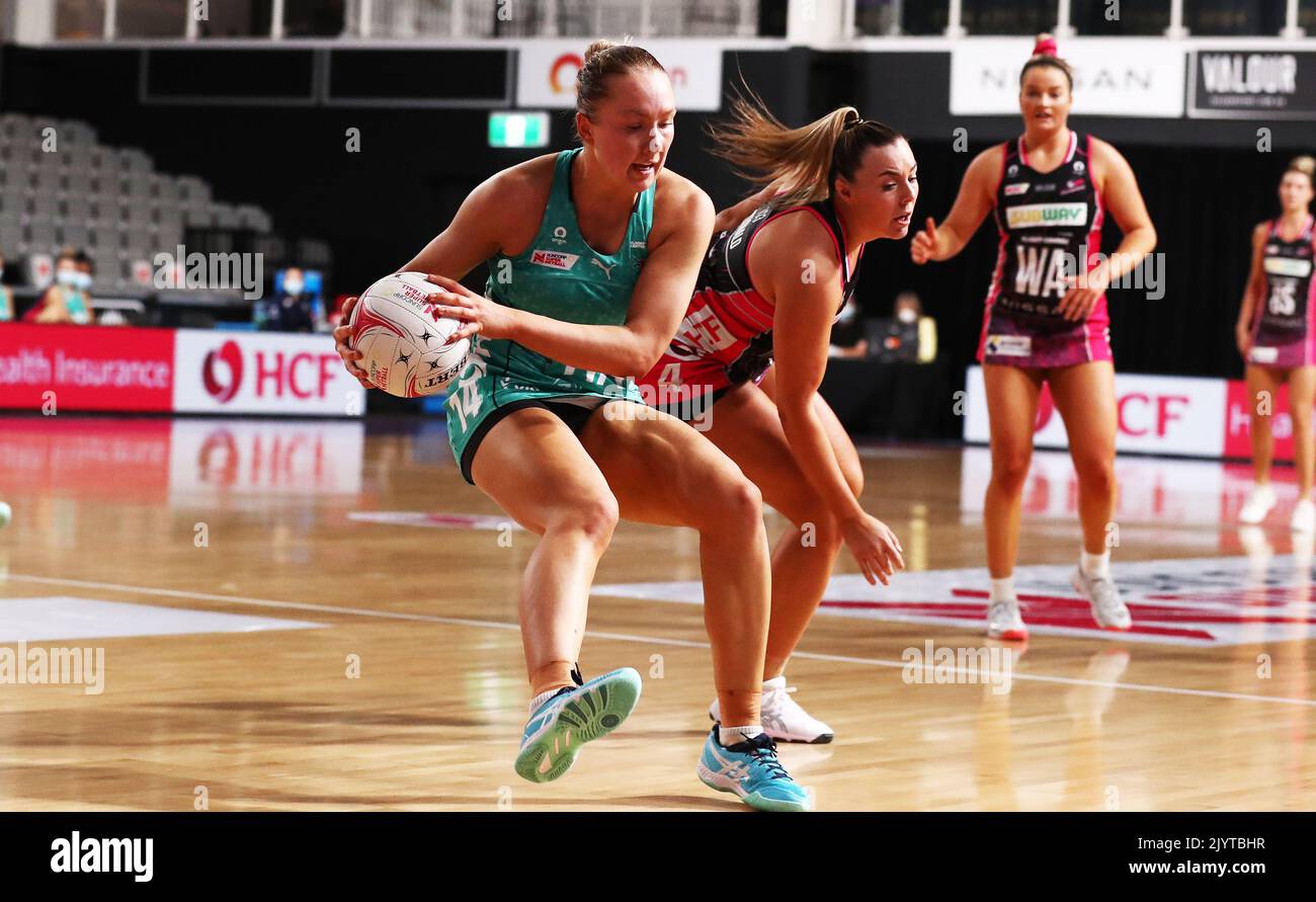 Hannah Mundy of the Vixens in action during the Super Netball Round 13 ...
