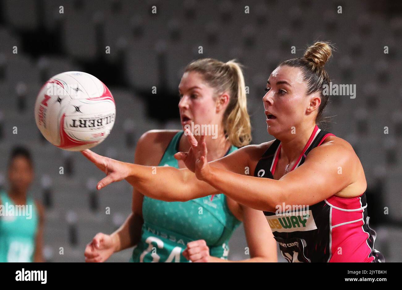 Elle McDonald of the Thunderbirds in action during the Super Netball ...