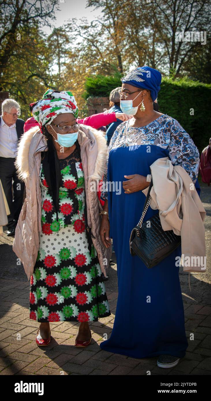 Elegant colourful women people hi-res stock photography and images - Alamy