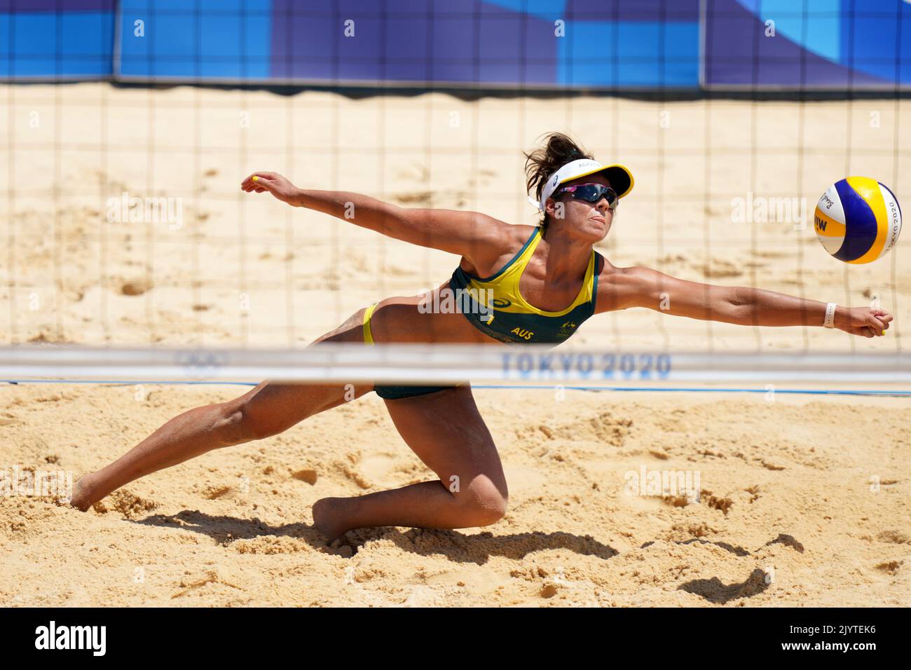 Mariafe Artacho del Solar of Australia lunges to return the ball during ...