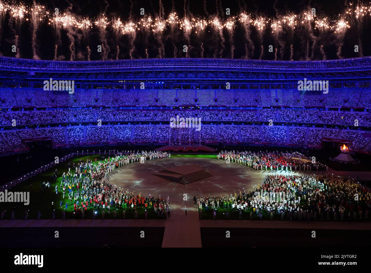 Scenes from the Closing Ceremony of the Tokyo 2020 Olympic Games at the ...