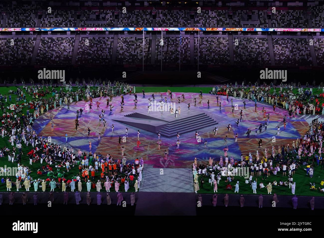 Scenes from the Closing Ceremony of the Tokyo 2020 Olympic Games at the ...