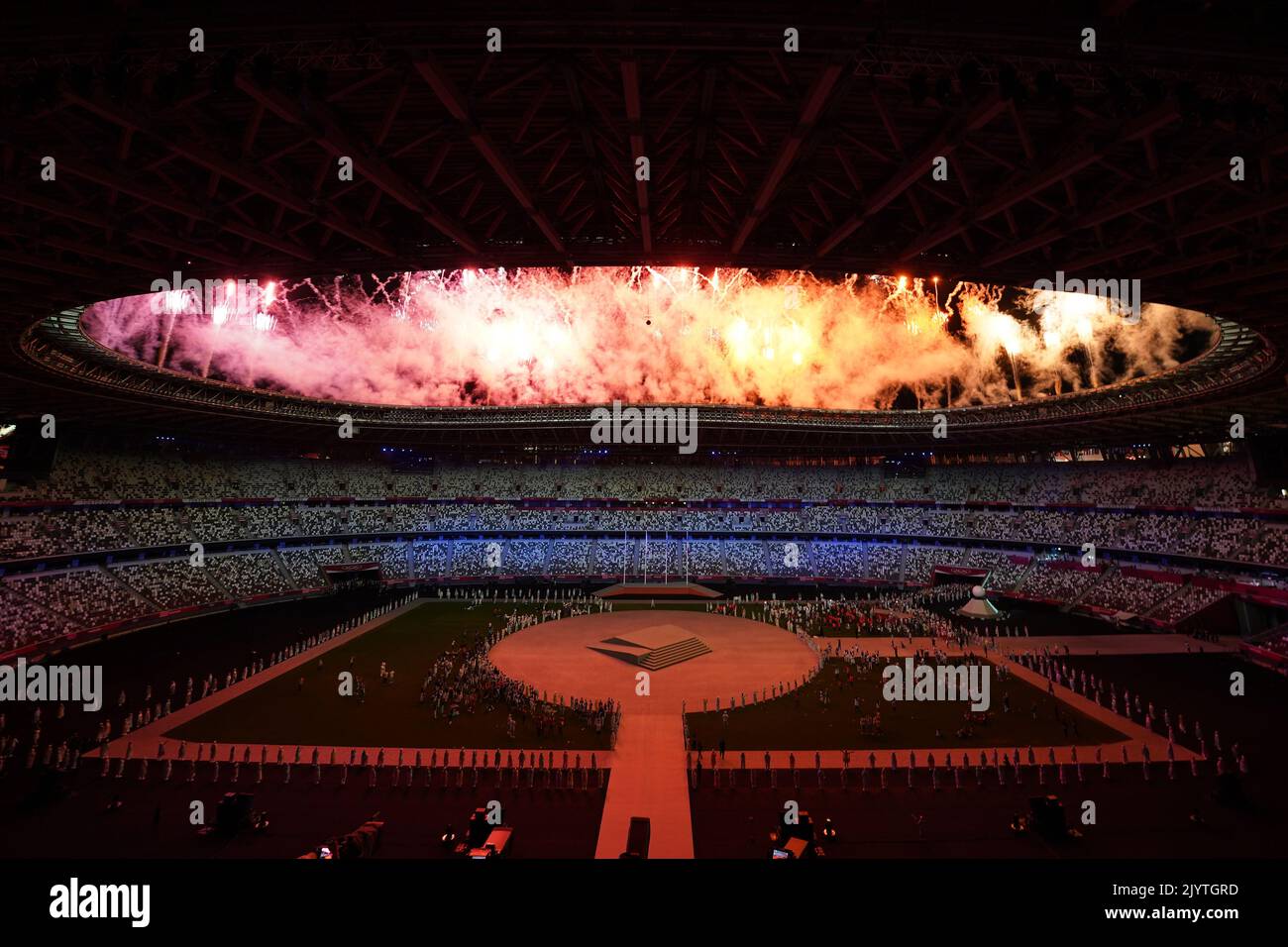 Scenes from the Closing Ceremony of the Tokyo 2020 Olympic Games at the ...