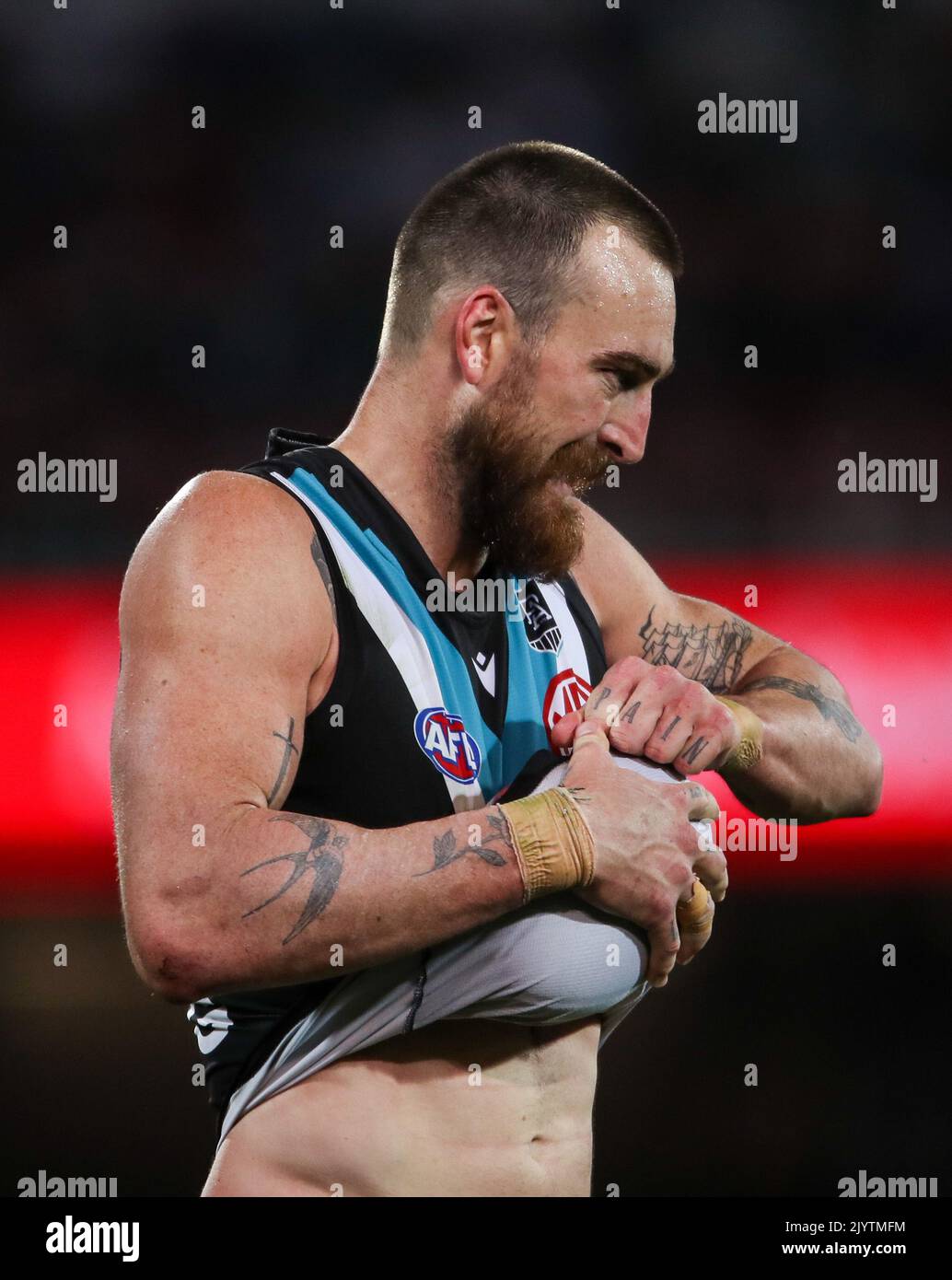 Charlie Dixon of the Power lines up for goal during the AFL Round 22 ...