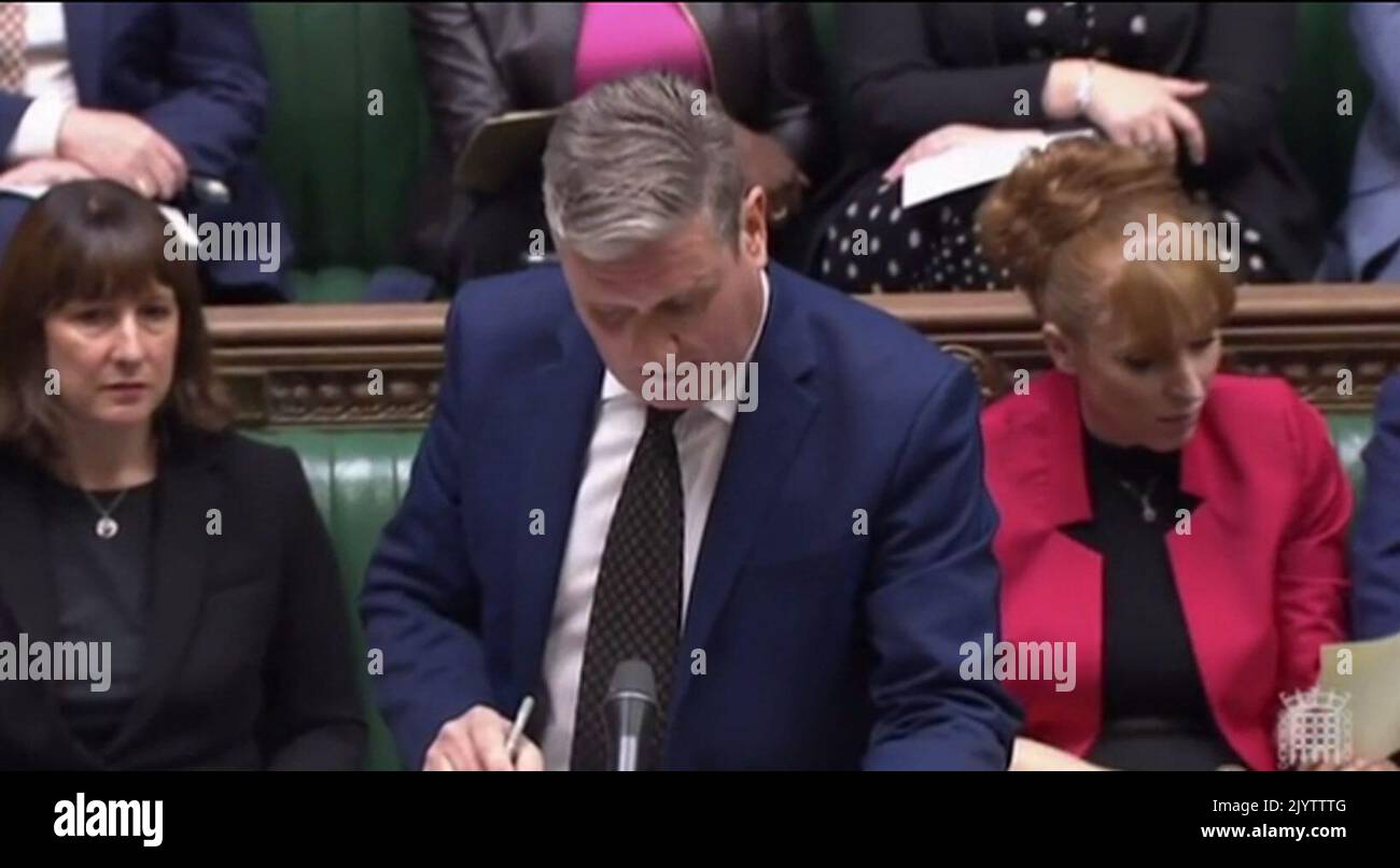 Deputy Labour leader Angela Rayner (right) reads the note informing her ...