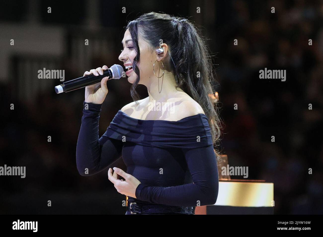 Breanna Fielding performs at half time during the Super Netball Grand ...