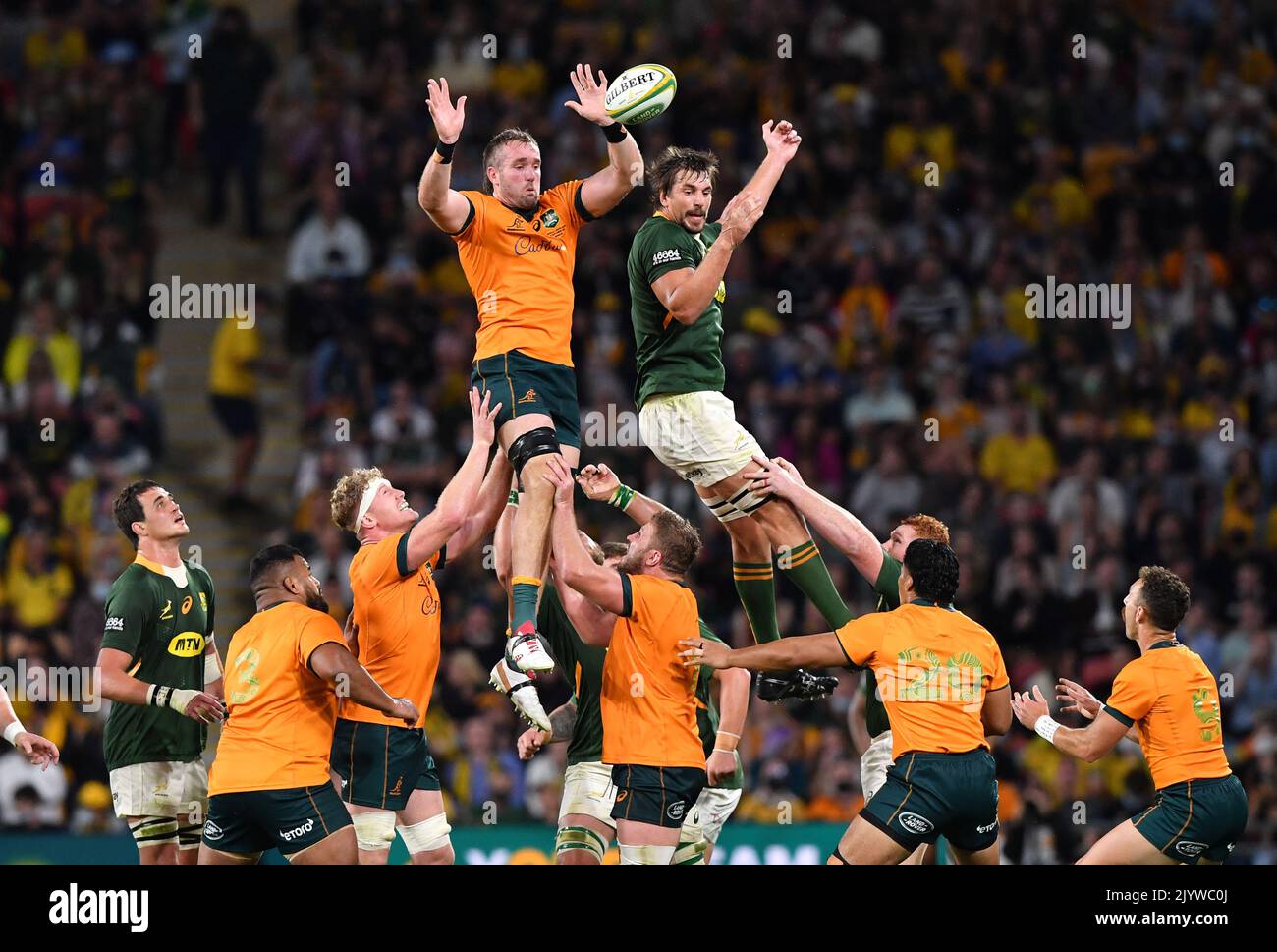Izack Rodda (left) of the Wallabies wins the line out from Eben ...