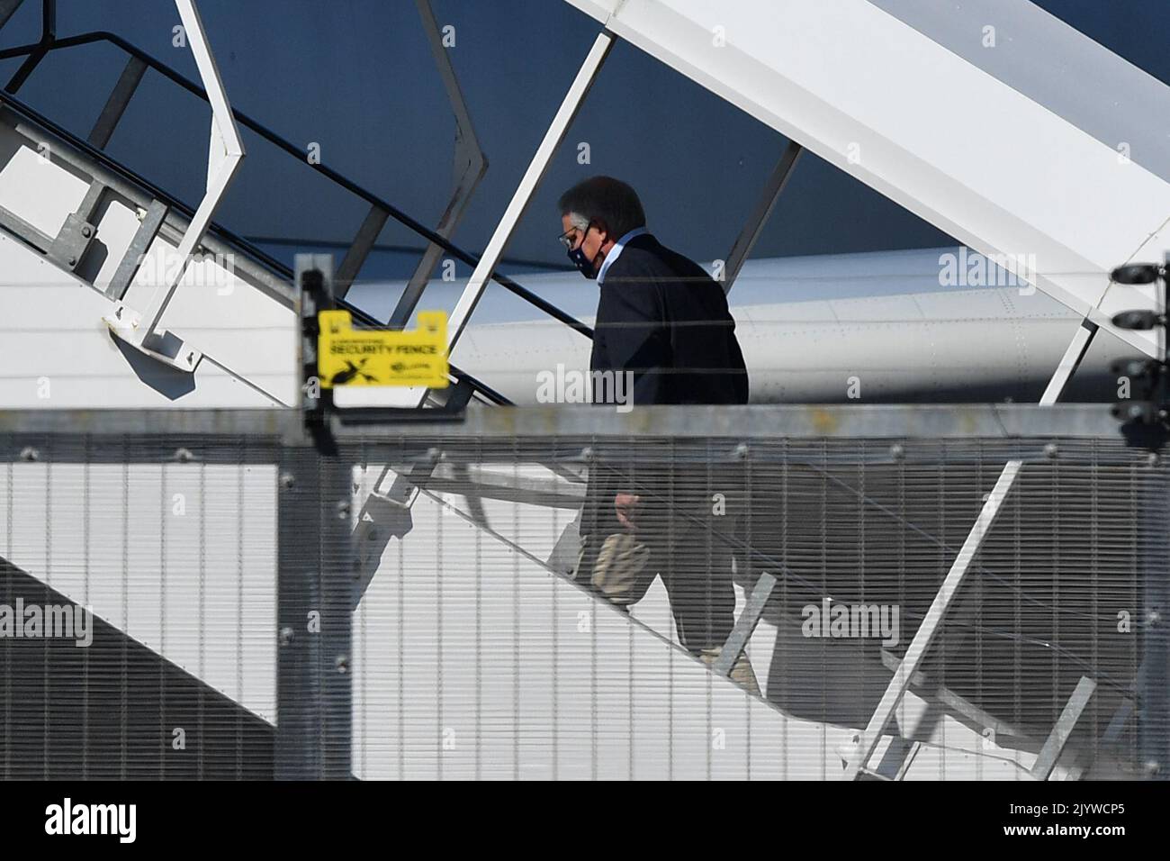 Australian Prime Minister Scott Morrison boards a Royal Australian ...