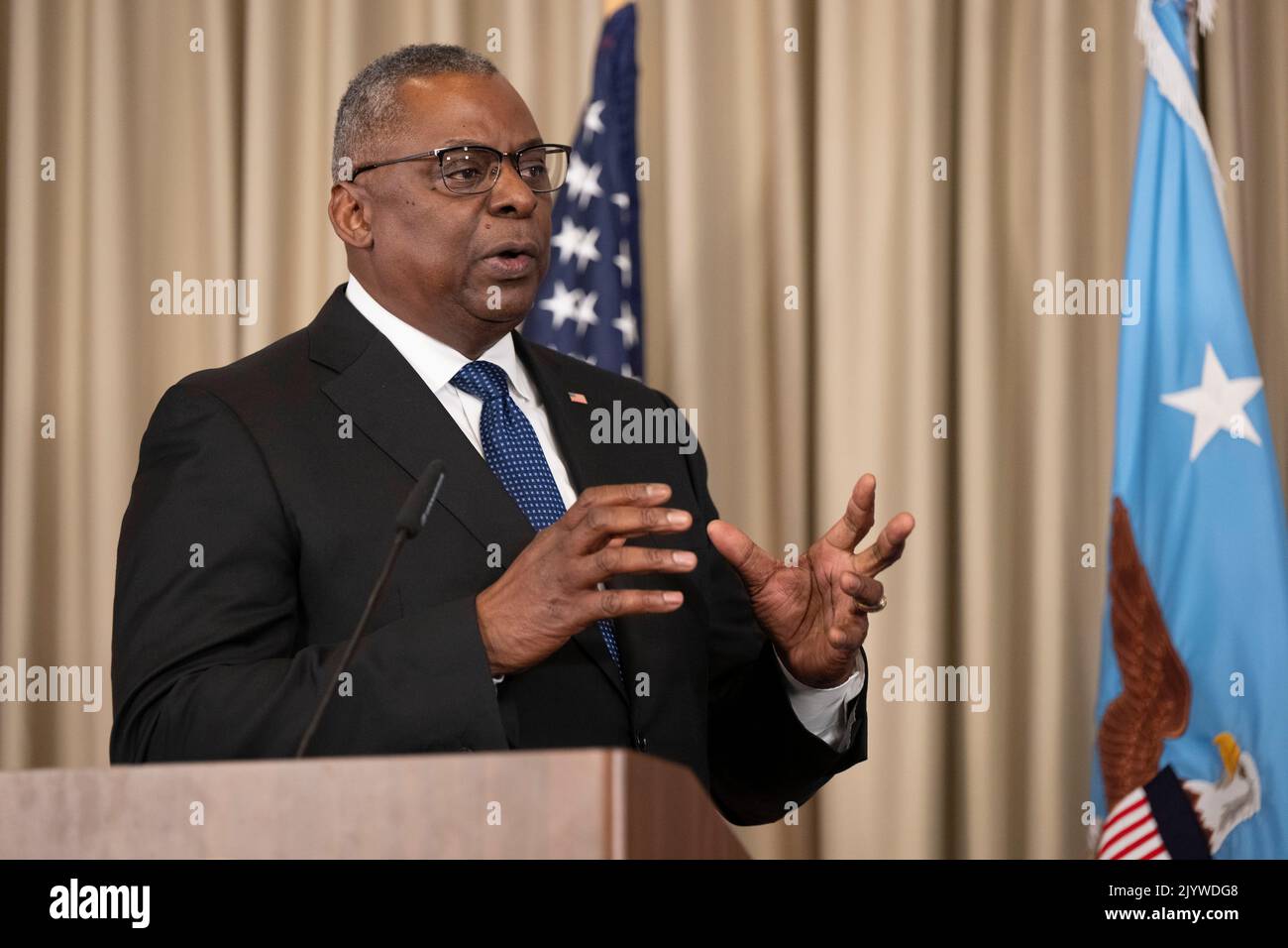 Lloyd james austin ii hi-res stock photography and images - Alamy