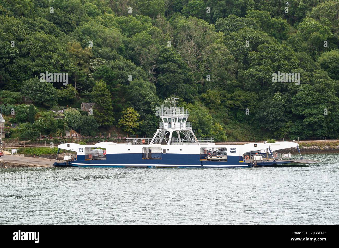 Dartmouth, Devon, UK. 25th July, 2022. The Dartmouth Higher Ferry, also ...