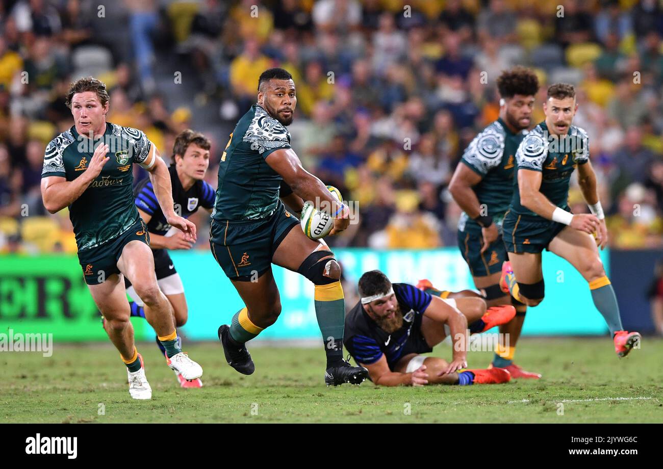 Samu Kerevi (centre) of the Wallabies in action during the Rugby ...