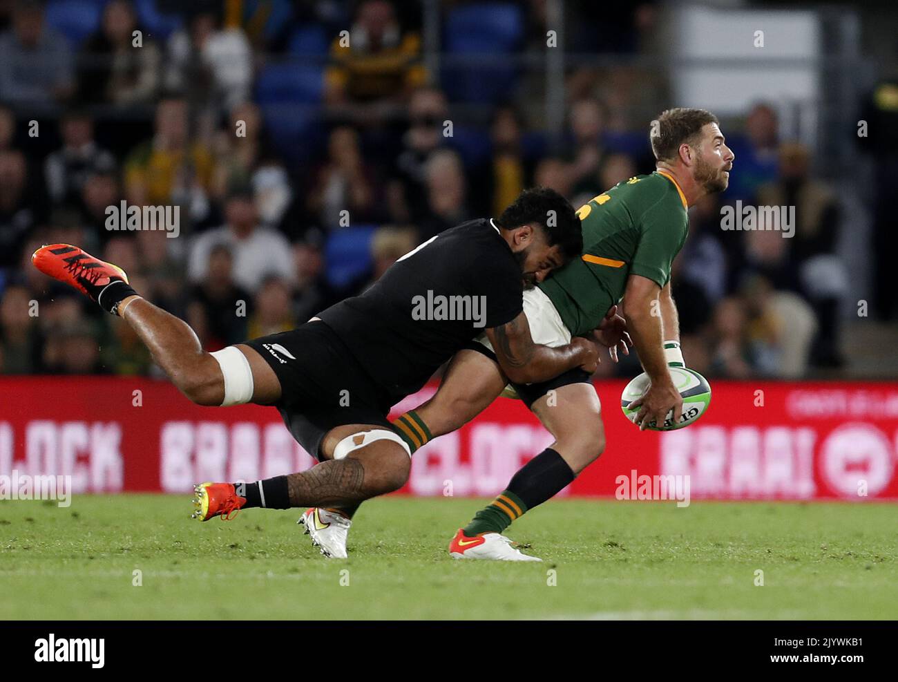 Akira Loane of New Zealand All Blacks Willie le Roux of South Africa ...