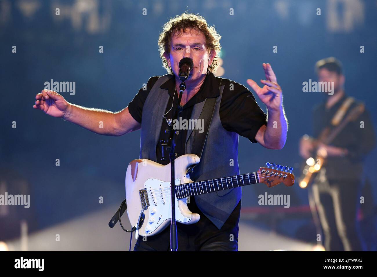 Guitarist Ian Moss performs before the NRL Grand Final between the ...