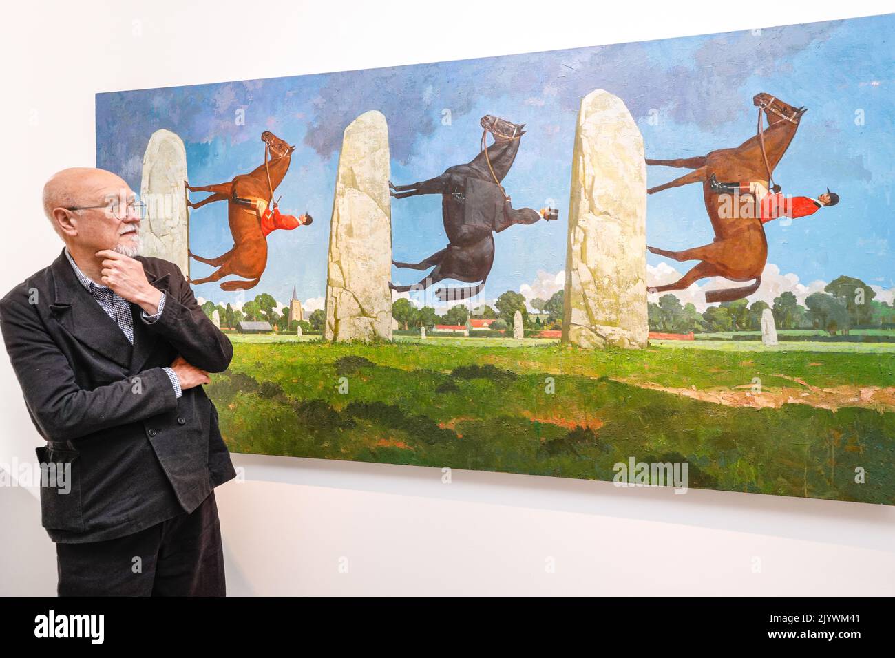 London, UK. 08th Sep, 2022. The artist, Paul Slater with his work ...
