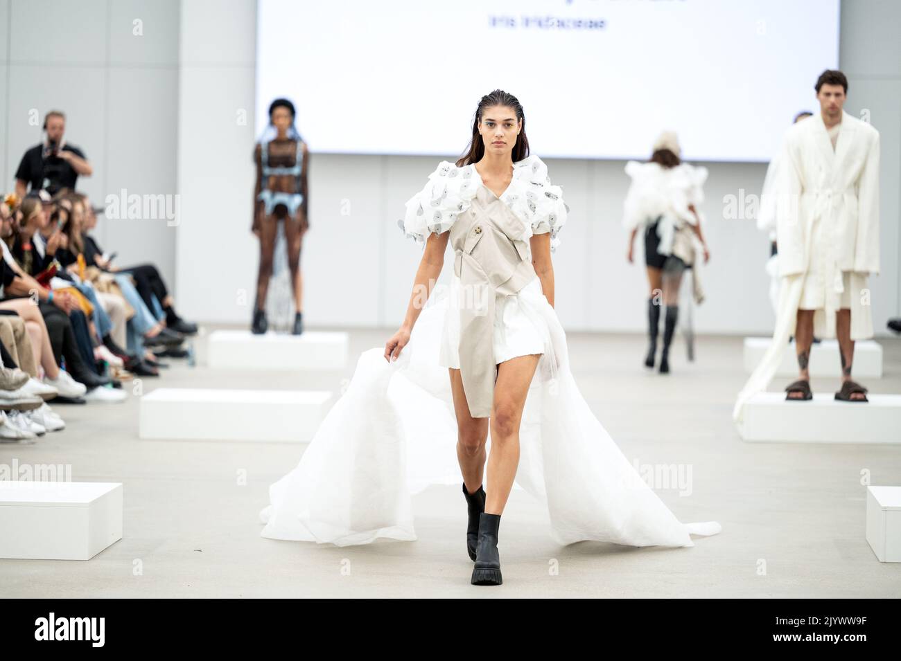 Sarah posch hi-res stock photography and images - Alamy