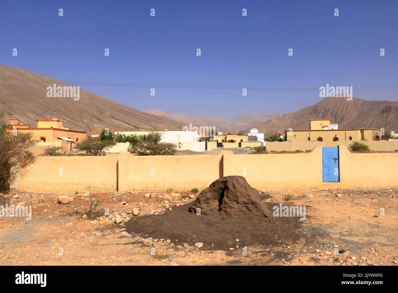 Small village near the Wadi Bani Khalid, Oman Stock Photo - Alamy