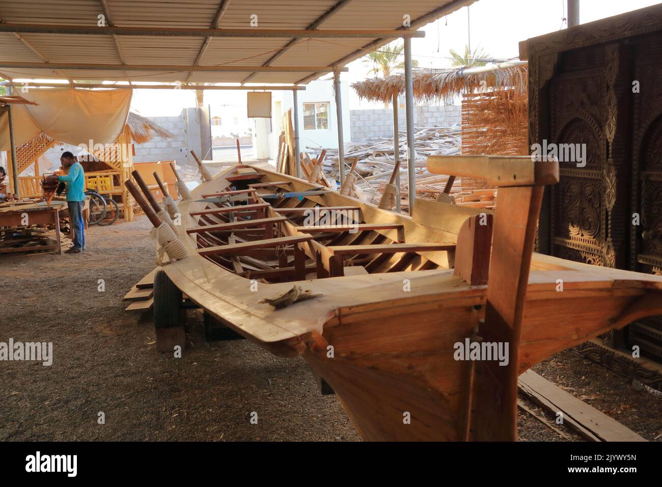 March 21 2022 - Sur in Oman: Building a wooden dhow in a boatyard Stock ...